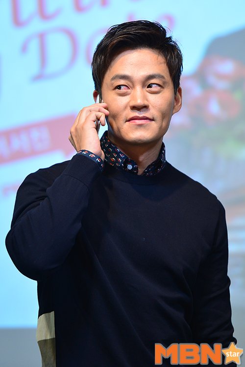 이서진, '행운의 그녀에게 전화' [MBN포토] : 네이트 연예