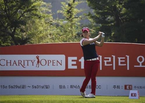 정희원, KLPGA투어 E1채리티오픈 2R 단독1위…김하늘 공동5위 : 네이트 스포츠