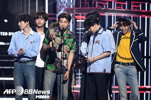 [2018 빌보드 뮤직 어워드] 방탄소년단 2년 연속 수상 쾌거 세계적 그룹 종합 네이트 연예