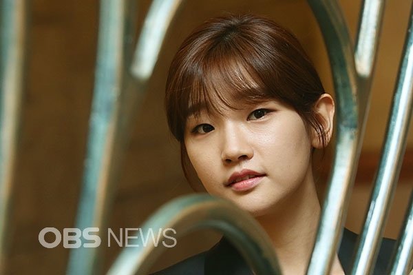 [21th BIFF의 뮤즈①] '검은 사제들' 박소담, 도전은 멈추지 않는다 : 네이트 뉴스