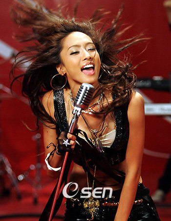 박정아, 신곡 'Yeah...' CJ 엔투스 구단 노래로 선물 : 네이트 뉴스