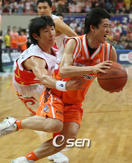 '맥기-신기성 39점' KTF, 승부 7차전으로 : 네이트 스포츠