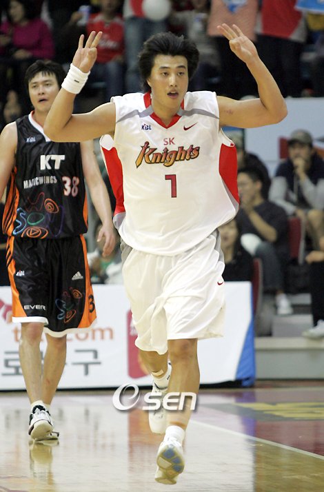 '방성윤 21점' SK, KCC 잡고 5연승 : 네이트 스포츠