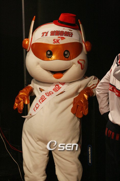 '정명훈 2킬' SK텔레콤, 접전 끝에 KTF 잡고 3위 '도약' : 네이트 스포츠