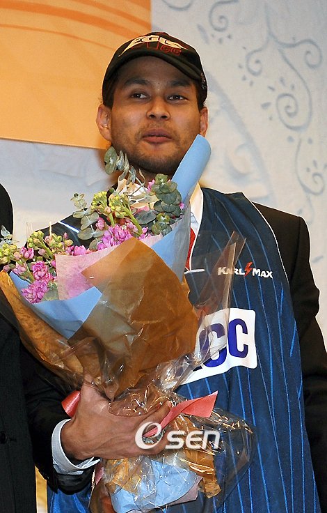 '1순위' 애킨스, "KCC에 모든 것 바치겠다" : 네이트 스포츠