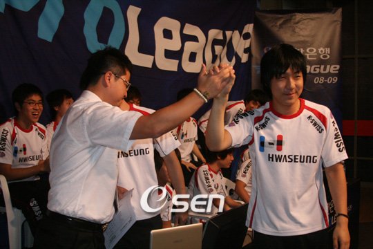 '이제동 끝내기' 화승, 2년만에 광안리 결승행···'SKT 나와'(종합) : 네이트 스포츠