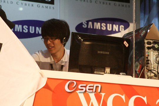 [WCG2009] '사령관' 송병구, 가볍게 전승으로 8강 진출 : 네이트 스포츠