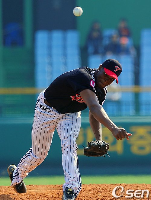 [박광민의 베이스볼 다이어리]리즈, 159km? 160km? 최고구속 논란 : 네이트 스포츠