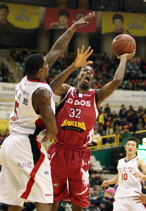 ‘뒷심 발휘’ KGC 2위 수성, LG 공동 7위 : 네이트 스포츠