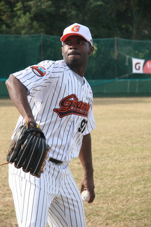 '사이판 합류' 유먼 "사도스키에 한국어 배우겠다" : 네이트 스포츠