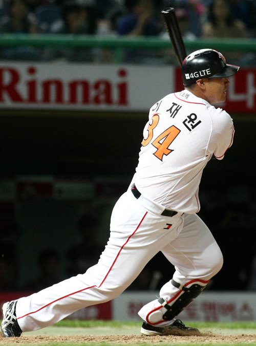 ‘이재원 대타 만루포’ SK, KIA에 역전극…4연승 : 네이트 스포츠