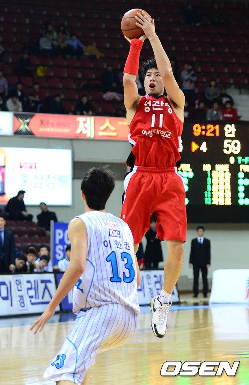 '양희종 맹활약' KGC, KCC 꺾고 3연승 : 네이트 스포츠