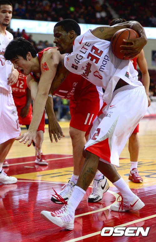 '기동력 우세' KGC, 선두 SK 11연승 저지 : 네이트 스포츠