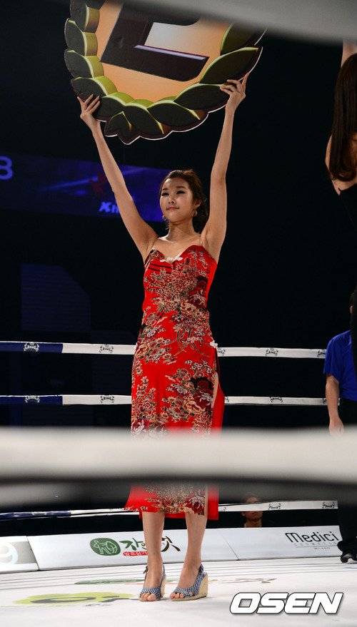 [사진]화성인 바이러스 한송이,'오늘은 K-1 라운드걸' : 네이트 스포츠