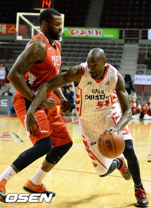 '리처드슨 4Q 폭발' 오리온스, KGC 3연승 막았다 : 네이트 스포츠