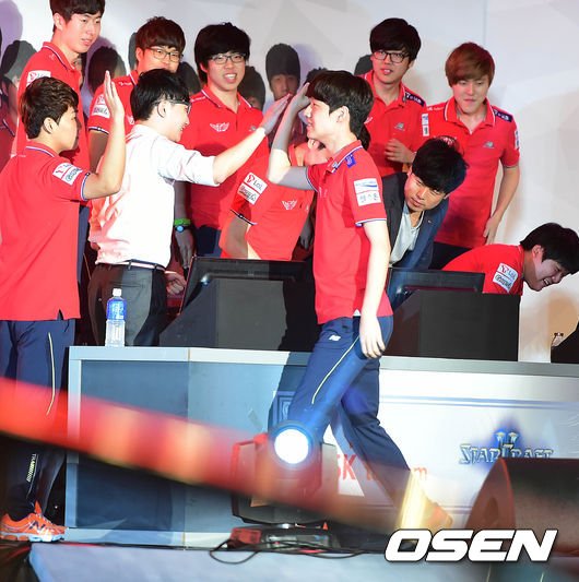 [사진]SKT 정윤종,'이제부터 시작이야' : 네이트 스포츠