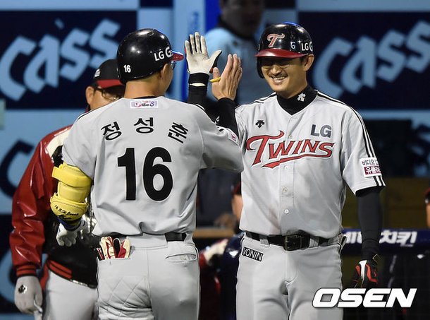 [준PO2] 2연승 LG, PO 진출 확률 76.5% 확보 : 네이트 스포츠