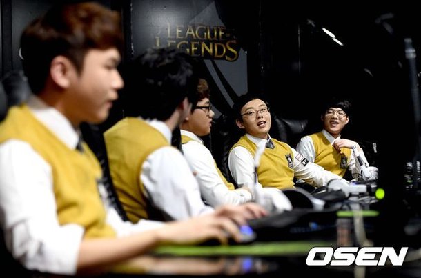 "IEM 악몽 떨쳤다" GE, CJ 잡고 롤챔스 11연승-1위 확정 : 네이트 스포츠
