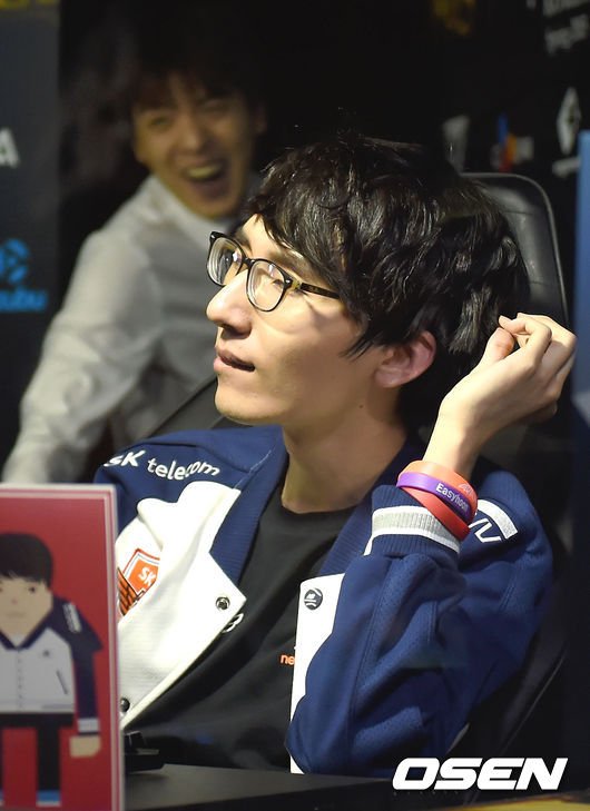 [사진]SKT 이지훈,'GE 상대로 3-0완승' (롤챔스) : 네이트 스포츠