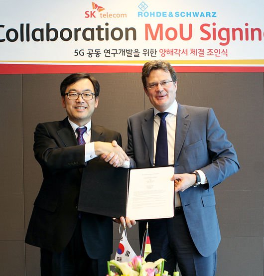 SKT, 獨 로데슈바르즈사와 5G 기술 연구·개발 위한 MOU : 네이트 뉴스