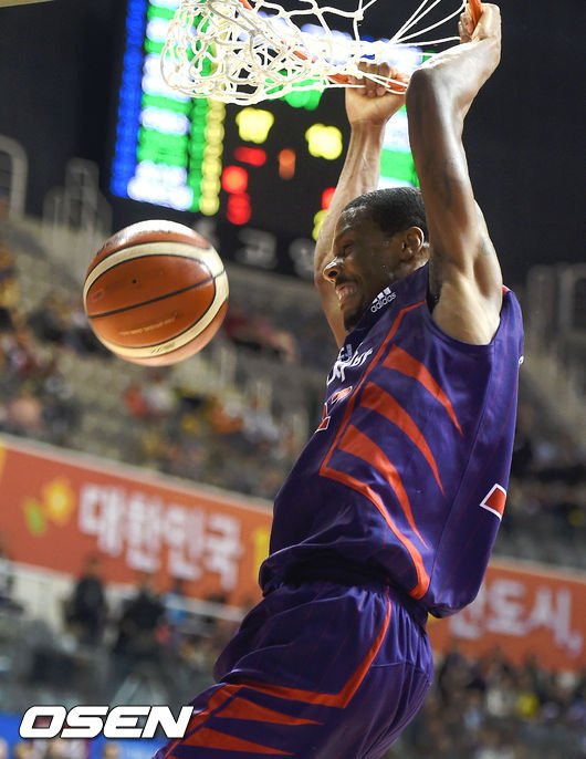 헤인즈, KBL 2R MVP로 선정…2R 연속 선정 : 네이트 스포츠