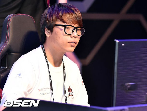 [사진]에버 아래스 김민권,'SKT 우리가 무너뜨린다' : 네이트 스포츠