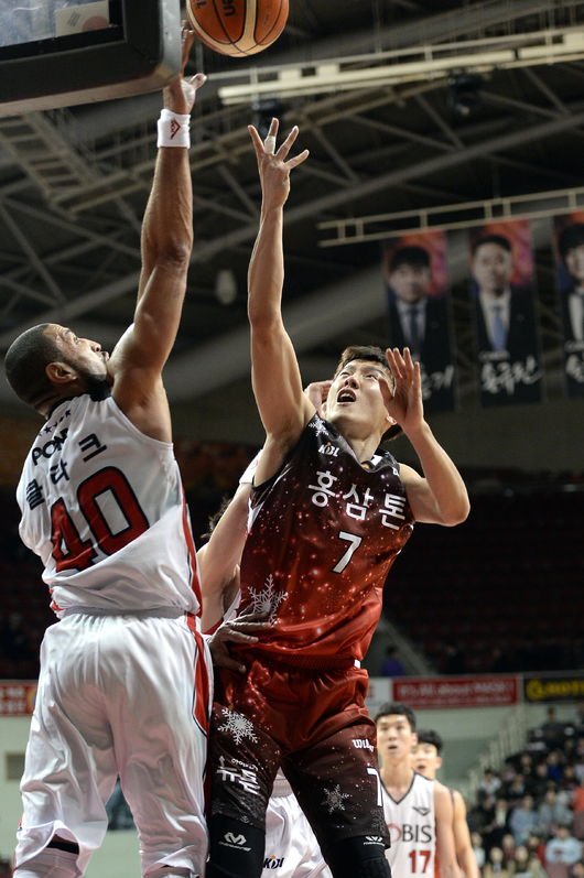 로드 공백 이렇게 컸나?…선두 모비스, KGC 대파 : 네이트 스포츠