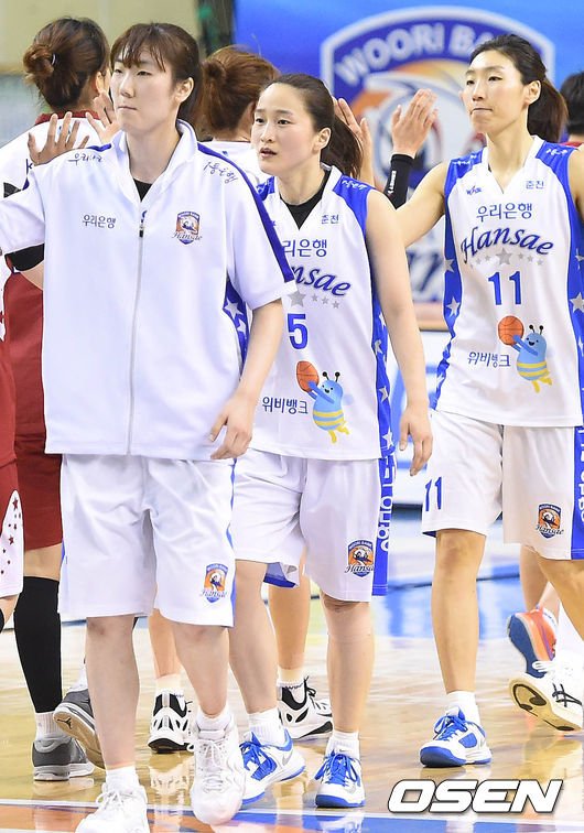 '우리은행 독주' WKBL, 2위 싸움이 더 볼만 : 네이트 스포츠