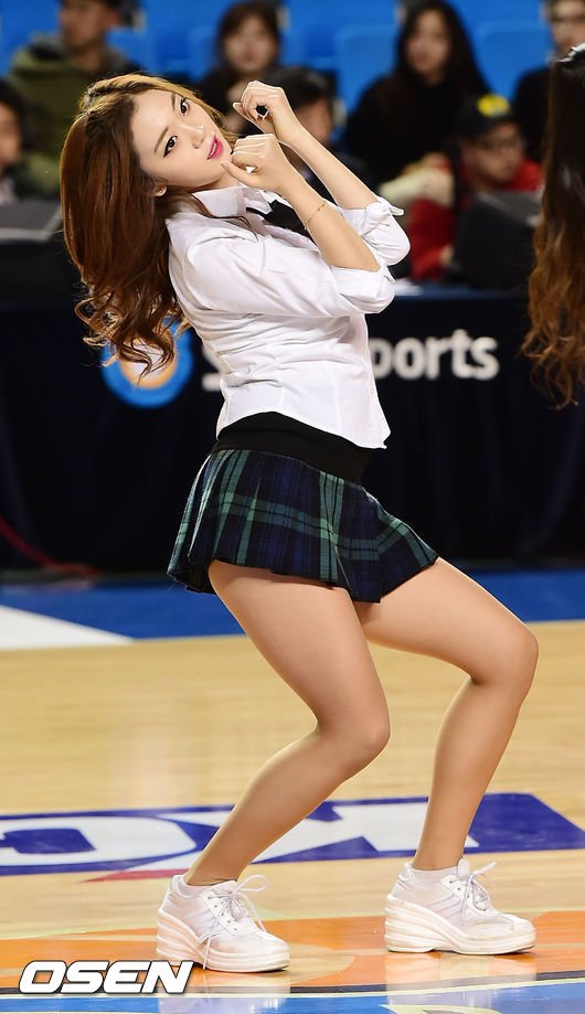 [사진]KCC 치어리더,'섹시한 눈빛으로' : 네이트 스포츠