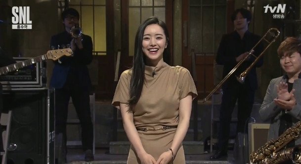 'SNL7' 신동엽, 홍수아 외모 언급 "그때는 예쁘지 않았는데" : 네이트 연예