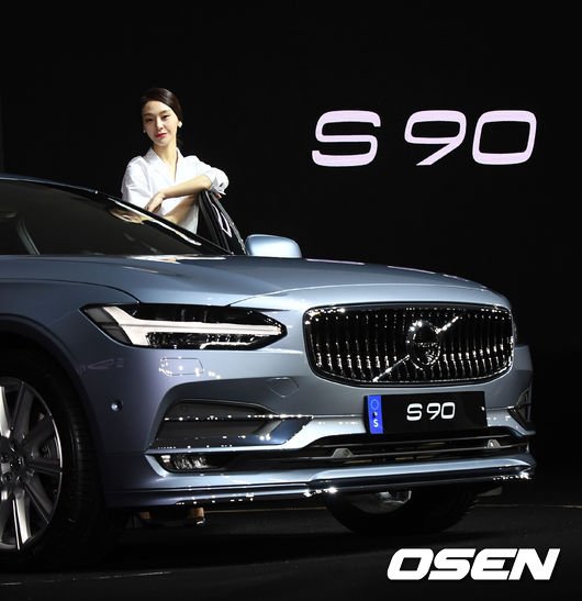 [사진]볼보 S90, T자형 헤드램프와 세로 모양의 그릴 : 네이트 뉴스