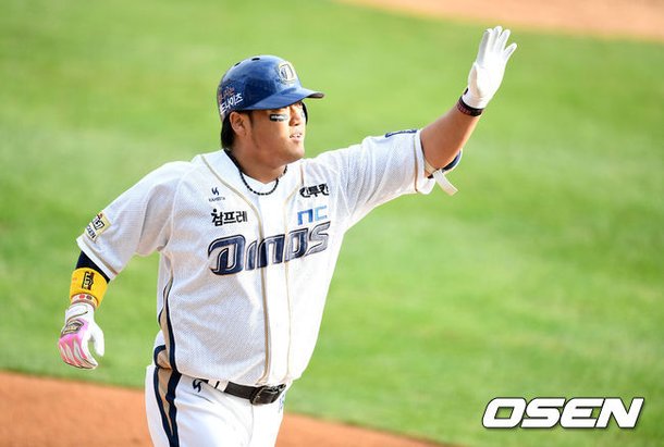 [PO2] '박석민 투런포+스튜어트 무실점' NC, LG 꺾고 홈 2연승…KS행 -1승 : 네이트 스포츠