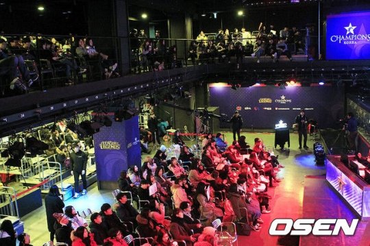 [롤챔스] '세기의 대결' SKT-KT 2R, 3초만에 '광속 매진' : 네이트 스포츠