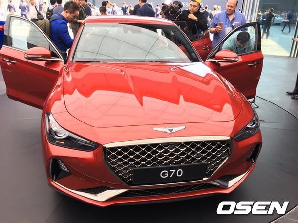 베일벗은 제네시스 'G70', 고급 중형세단 시장 정조준 : 네이트 뉴스