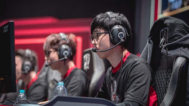 [롤드컵] 롱주-RNG, SKT이어 3승 고지 안착…TSM 첫 패(종합) : 네이트 스포츠