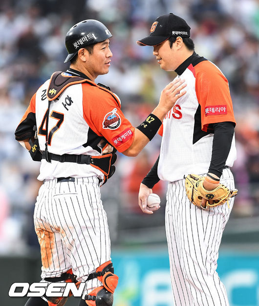 [준PO5] 무너진 조정훈의 포크볼, NC는 어떻게 공략했나 : 네이트 스포츠