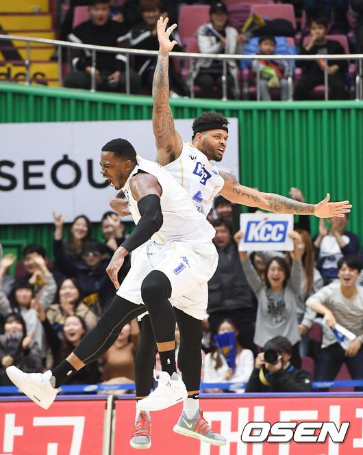 '3Q 24-7 압도' 폭풍처럼 몰아친 KCC의 역전승 : 네이트 스포츠