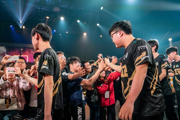 [MSI] RNG, 리퀴드 꺾고 FW와 1위 결정전…킹존 3위 확정 : 네이트 스포츠