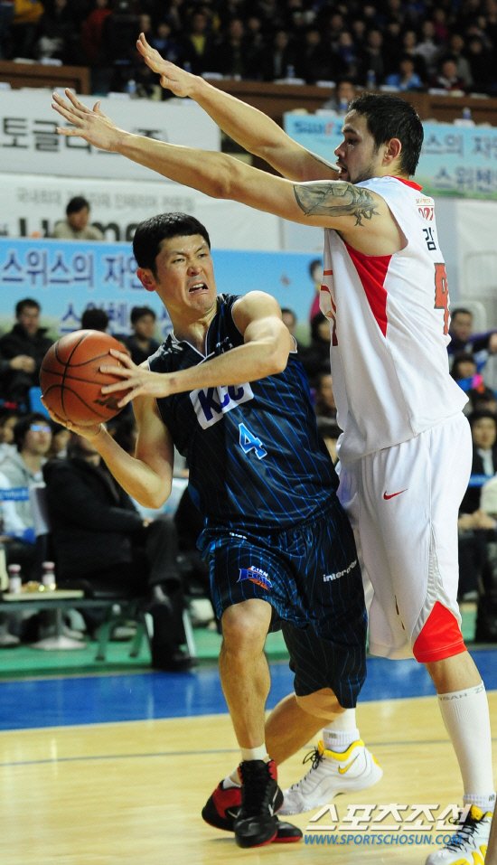 위험했던 KCC 6연승, 너무나 아까운 SK 패배 : 네이트 스포츠