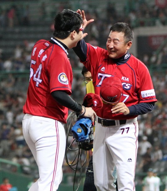 4~5위 경쟁 SK-KIA-LG, 마운드 경쟁력은? : 네이트 스포츠