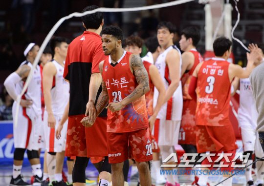 [포토] KGC, 4강 PO 1차전 승리! : 네이트 스포츠