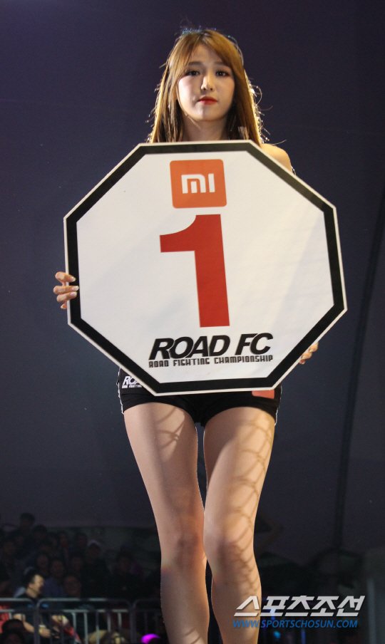 [ROAD FC포토]로드걸 이은혜, 도도+섹시+감탄 : 네이트 스포츠