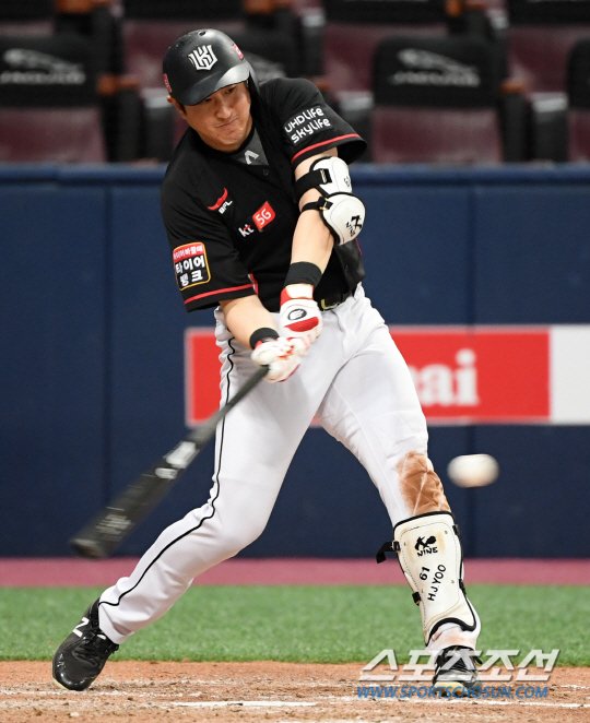 [포토] 유한준, 또 안타! : 네이트 스포츠