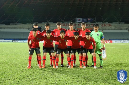 U-16대표팀, AFC 챔피언십 조1위 8강행 : 네이트 스포츠