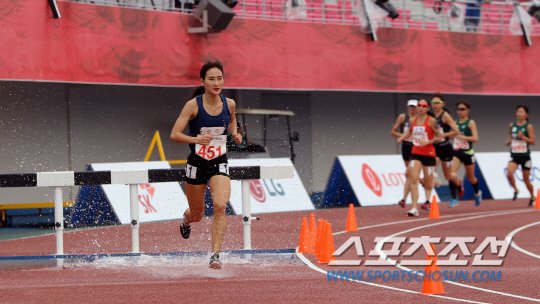 [전국체전] 조하림, AG 이어 여자 3000m 장애물 한국新 수립 : 네이트 스포츠