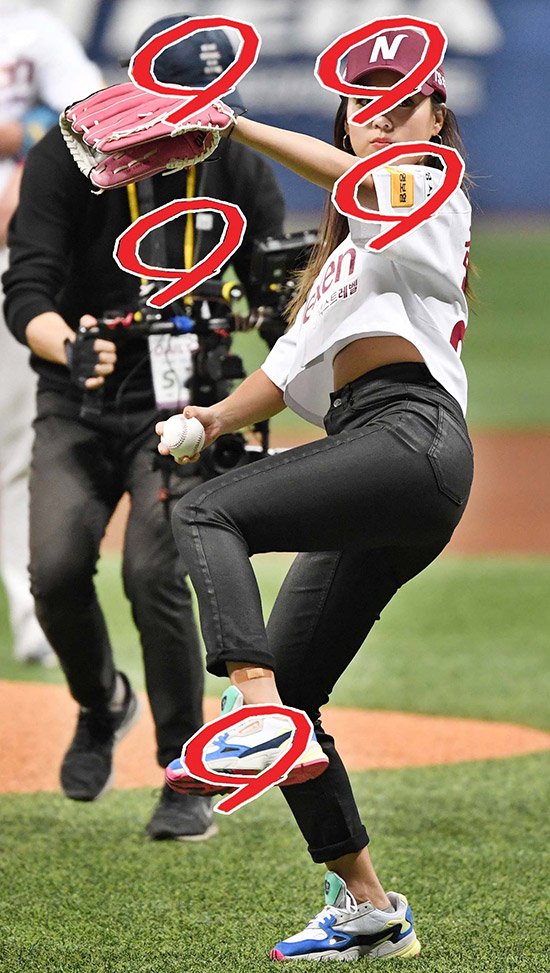 [다른부분찾기] 김희정, 2018 KBO PS 시구 편 정답 : 네이트 연예