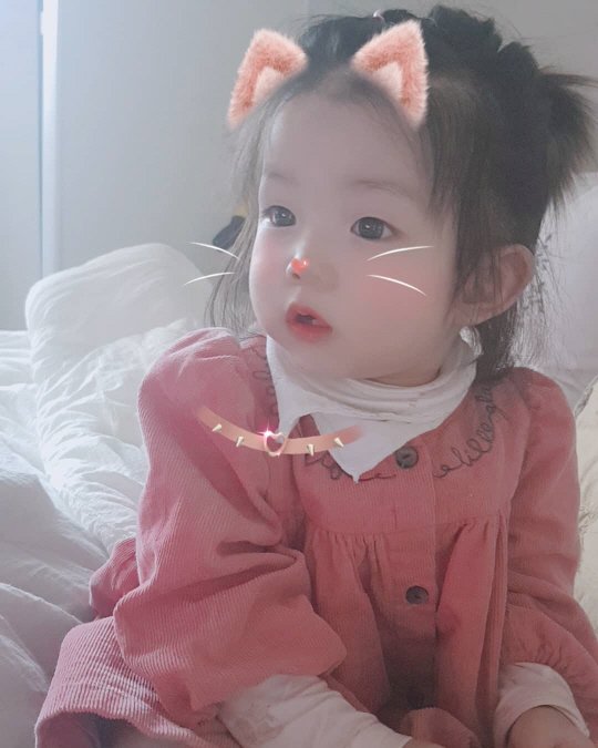 "아기천사 야옹이"…소이현♥인교진 딸 소은, '폭풍성장' 요정 미모 : 네이트 연예