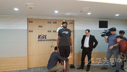 '199.9㎝' 기준치 통과, 메이스 "KBL 잔류하고 싶다" : 네이트 스포츠