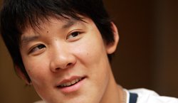 SKT, 2009년까지 박태환 후원… ''맞춤'' 전신수영복 8월 첫선 : 네이트 뉴스