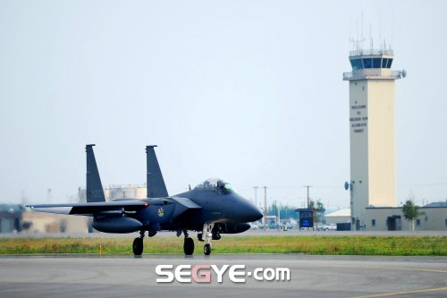 [속보] 공군 F-15K 전투기 서해 NLL 이남 초계 비행 : 네이트 뉴스